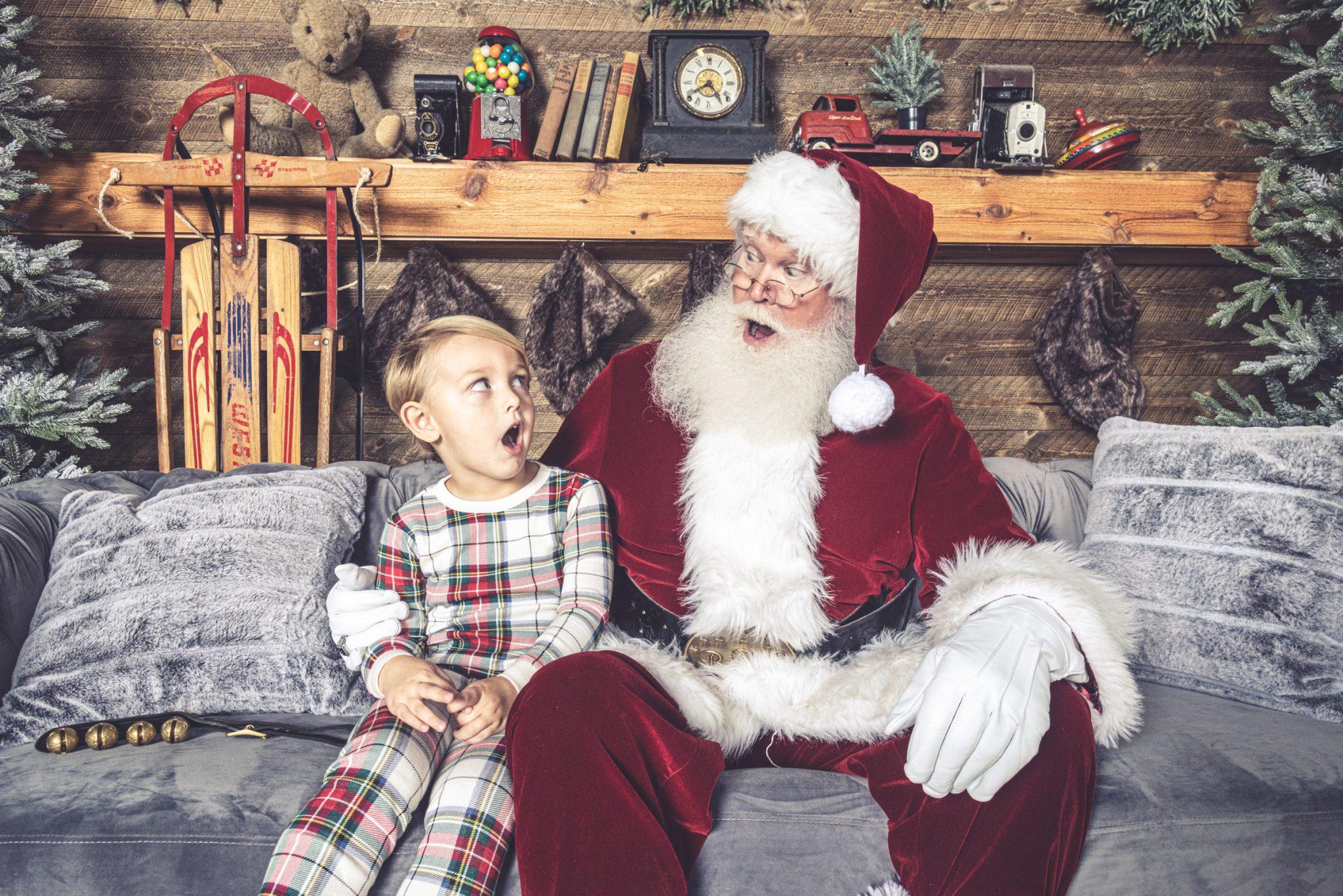 How to get great photos of your kid(s) with Santa – Verbal Gold Blog